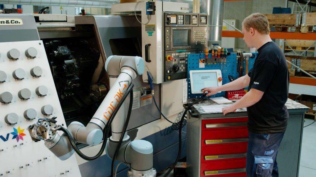 Relationship between Humans and Robots in Industrial Works ...